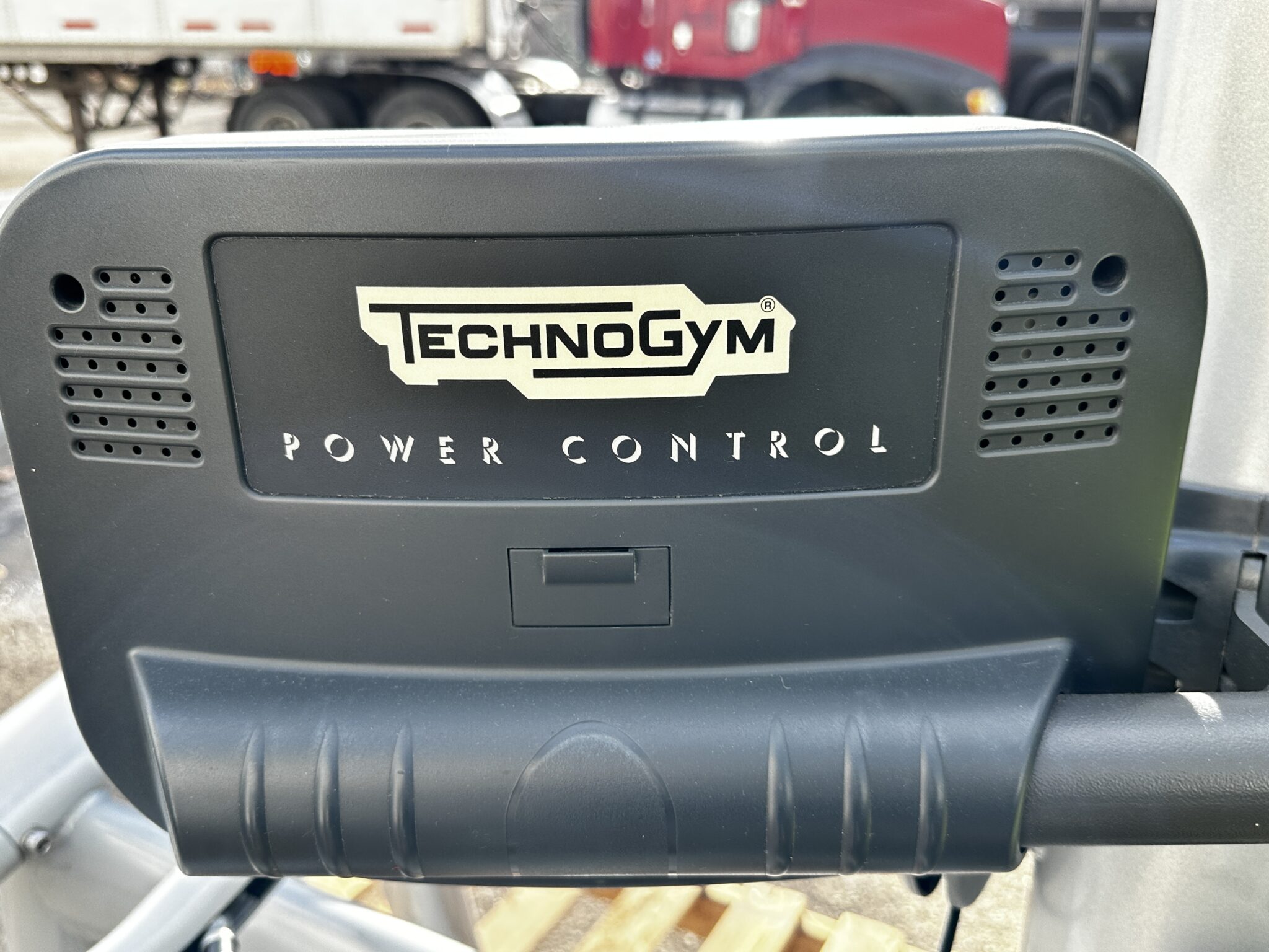 Technogym M971 Full Commercial Vertical Traction aka Lat Pulldown w ...